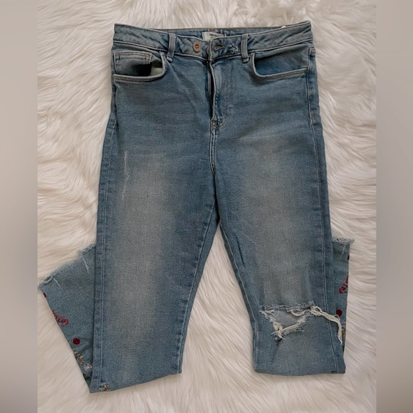 Forever 21 | Jeans | Light Blue Slightly De Stressed Denim Jeans ...